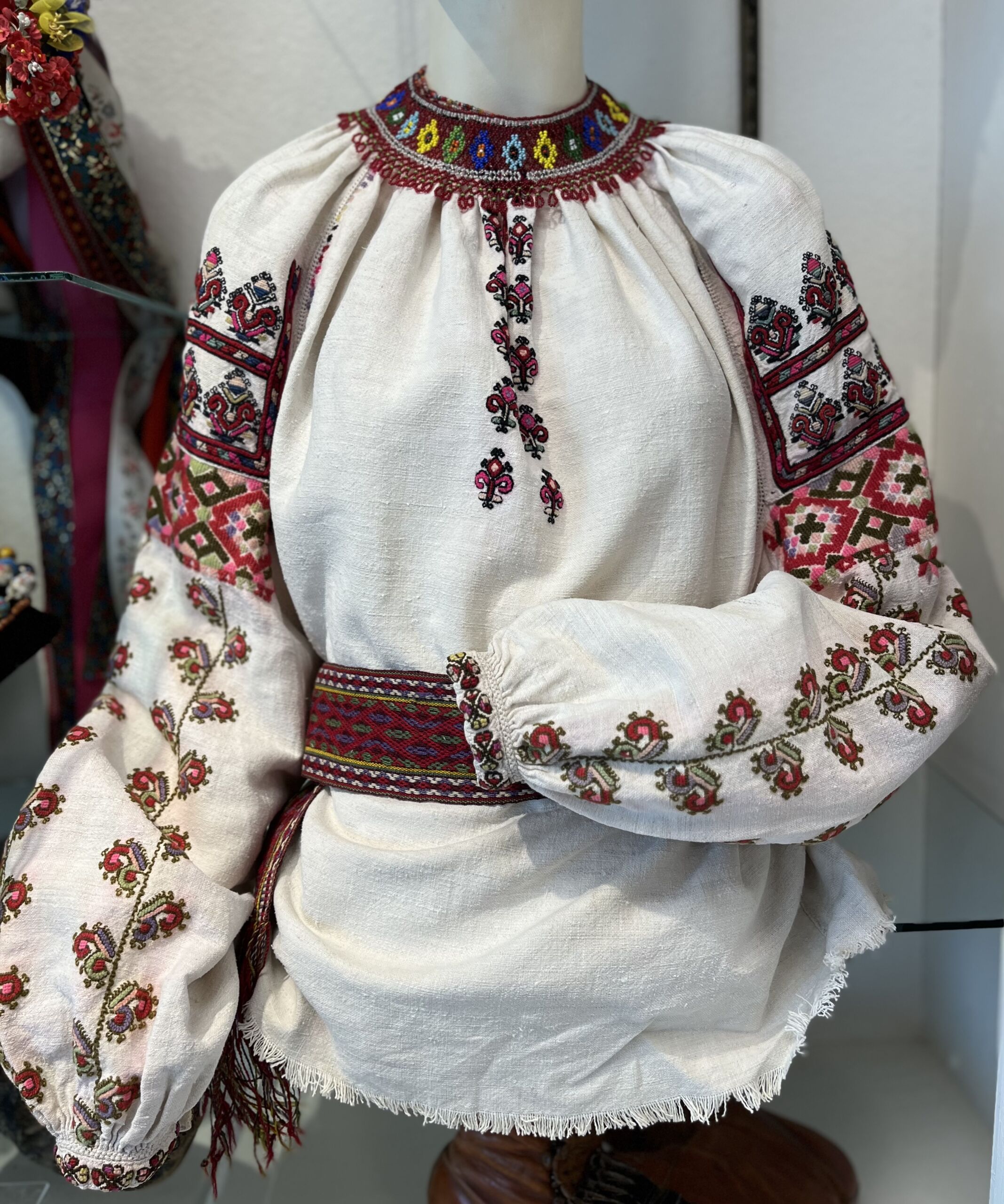 Textiles – Ukrainian Museum of Canada, Alberta Branch